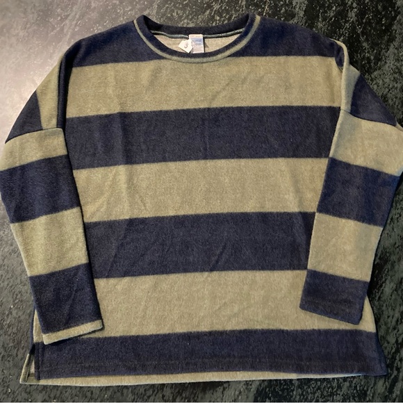 7th Ray | Tops | 7th Ray Navy And Olive Striped Sweatersweatshirt ...